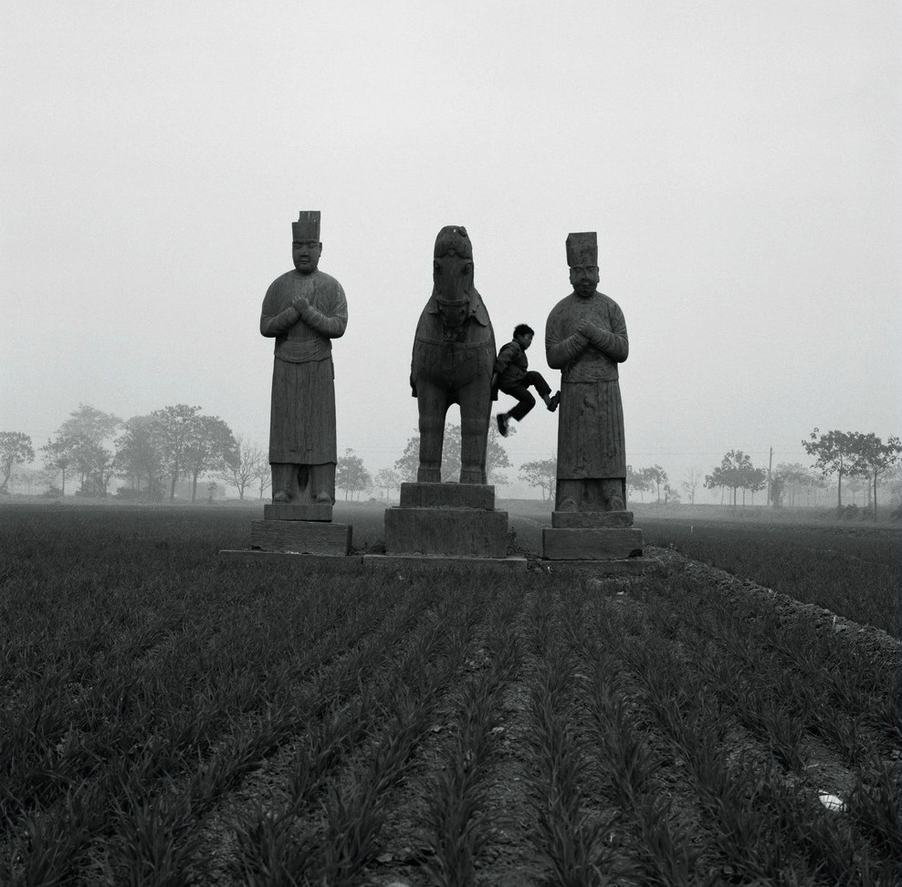 Yan Xinfa 闫新法 - Yan Xinfa’s Emperor’s tomb (2004-2005) is a series of ...