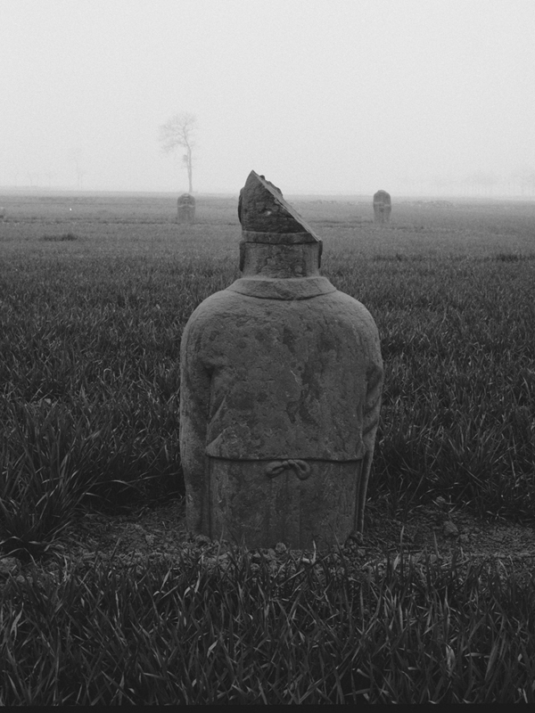 Yan Xinfa 闫新法 - Yan Xinfa’s Emperor’s tomb (2004-2005) is a series of ...