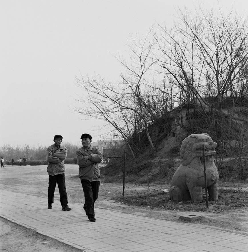 Yan Xinfa 闫新法 - Yan Xinfa’s Emperor’s tomb (2004-2005) is a series of ...