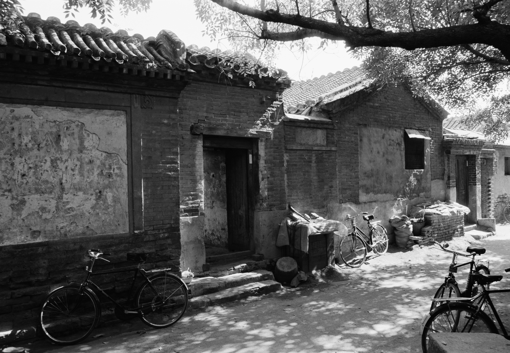 Xu Yong 徐勇 - Discover the Chinese photographer Xu Yong and his timeless ...