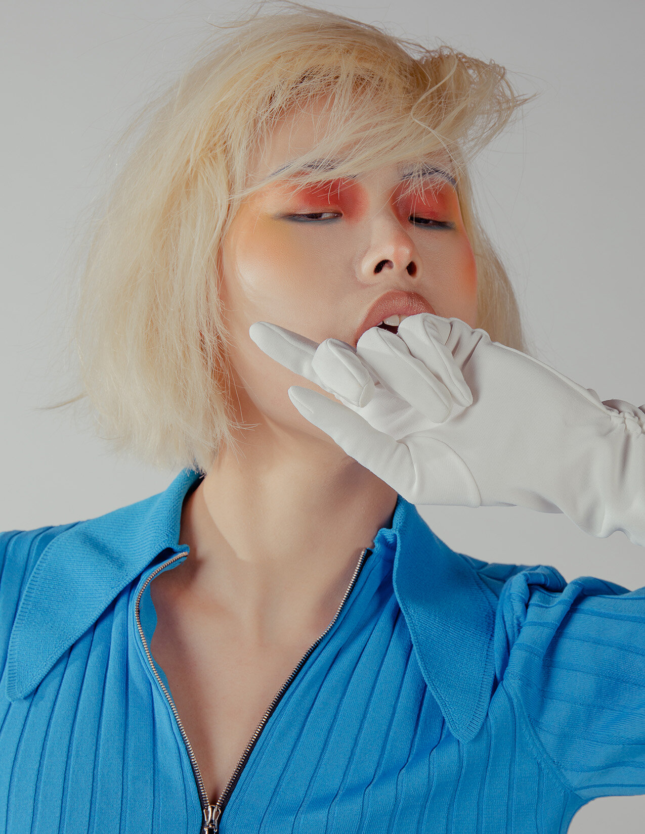 Feng Jiang - The fabrication of spectacles is central to Feng Jiang's ...